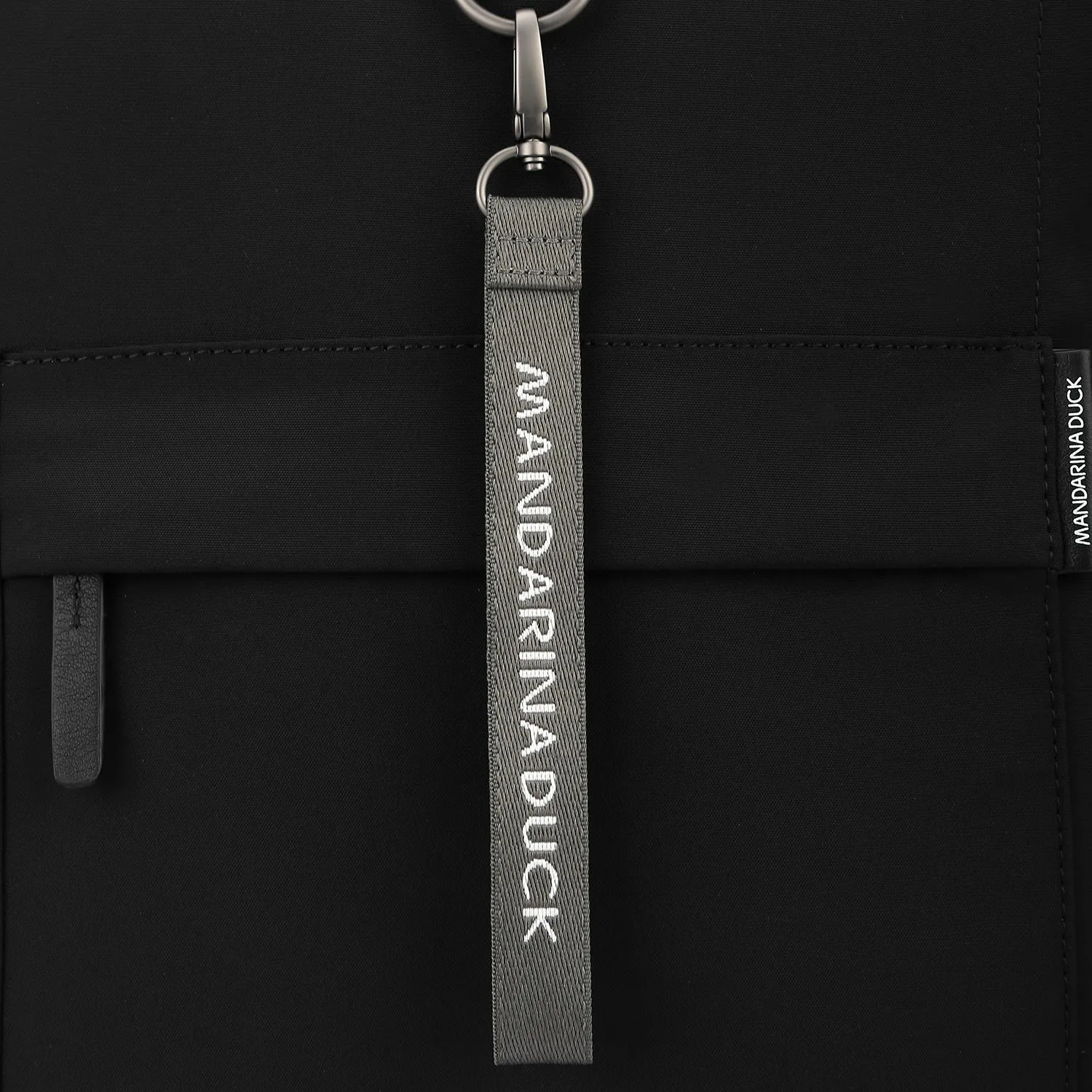 SVT02651 / 백팩 SELVEDGE SVT02651 - 만다리나덕 - 패션 | 신세계면세점