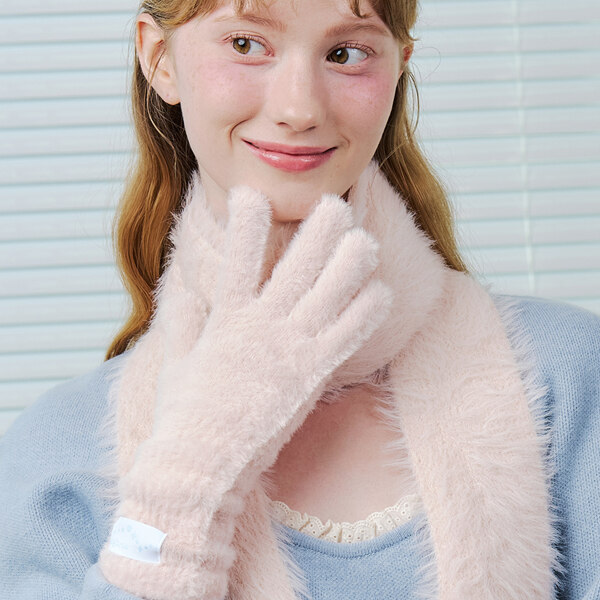 soft fuzzy finger hole gloves_pink - 앵브록스 - 패션 | 신세계면세점